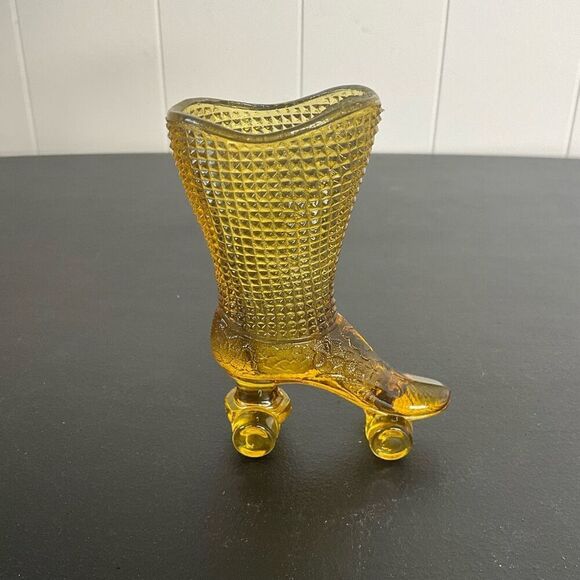 Fenton | Art | Vintageboyd Fenton Degenhart Apricot Glass Roller Skate ...